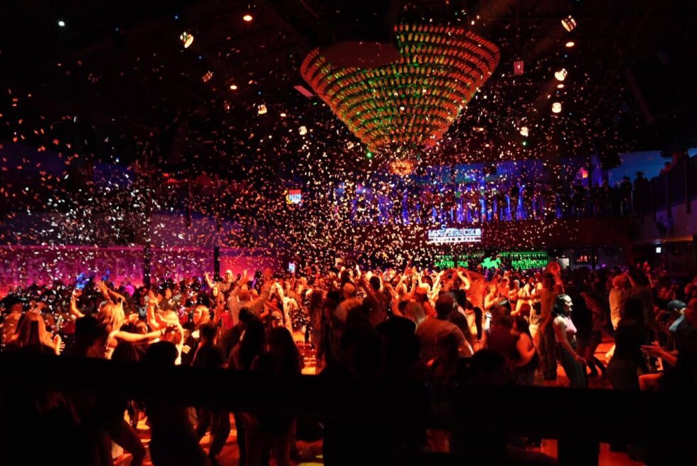 Mavericks Dance Hall The Colony | A North Dallas Premier COUNTRY DANCE HALL